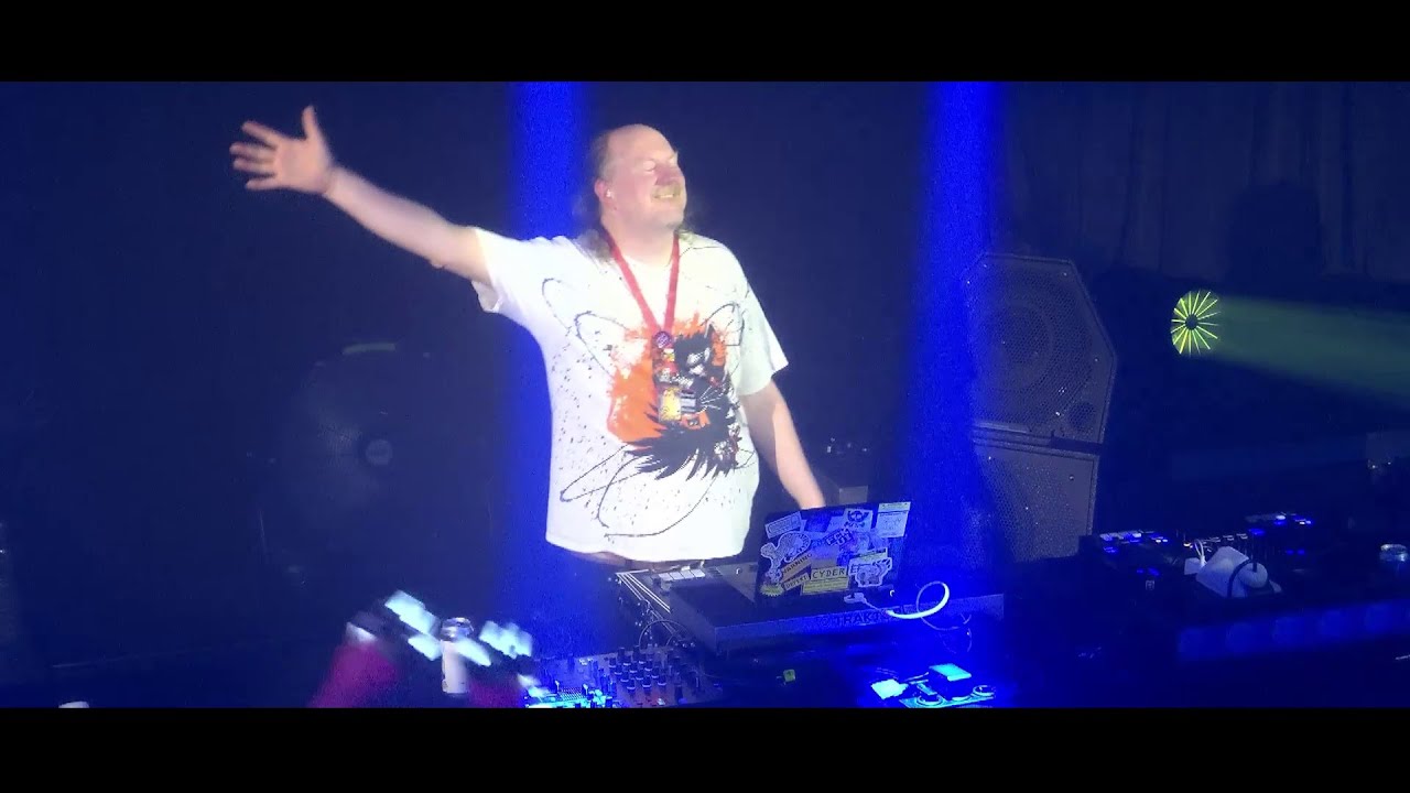 DJ Set at Eurofurence 27 Dance Stage / September 2023 - YouTube
