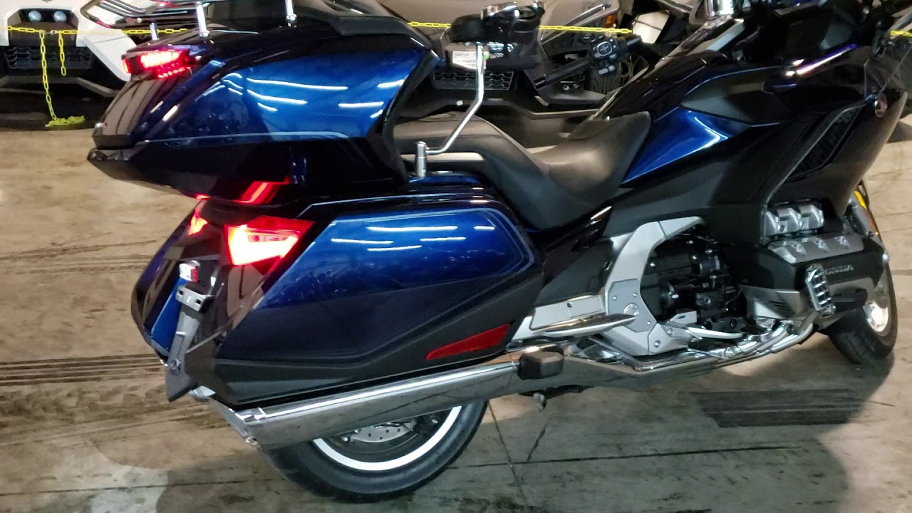 2018 Honda Goldwing Auto DCT Pearl Hawkseye Blue - YouTube