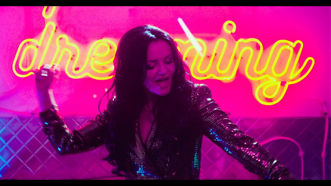 Natalie Clark - Ready to Roll (Official Music Video) - YouTube