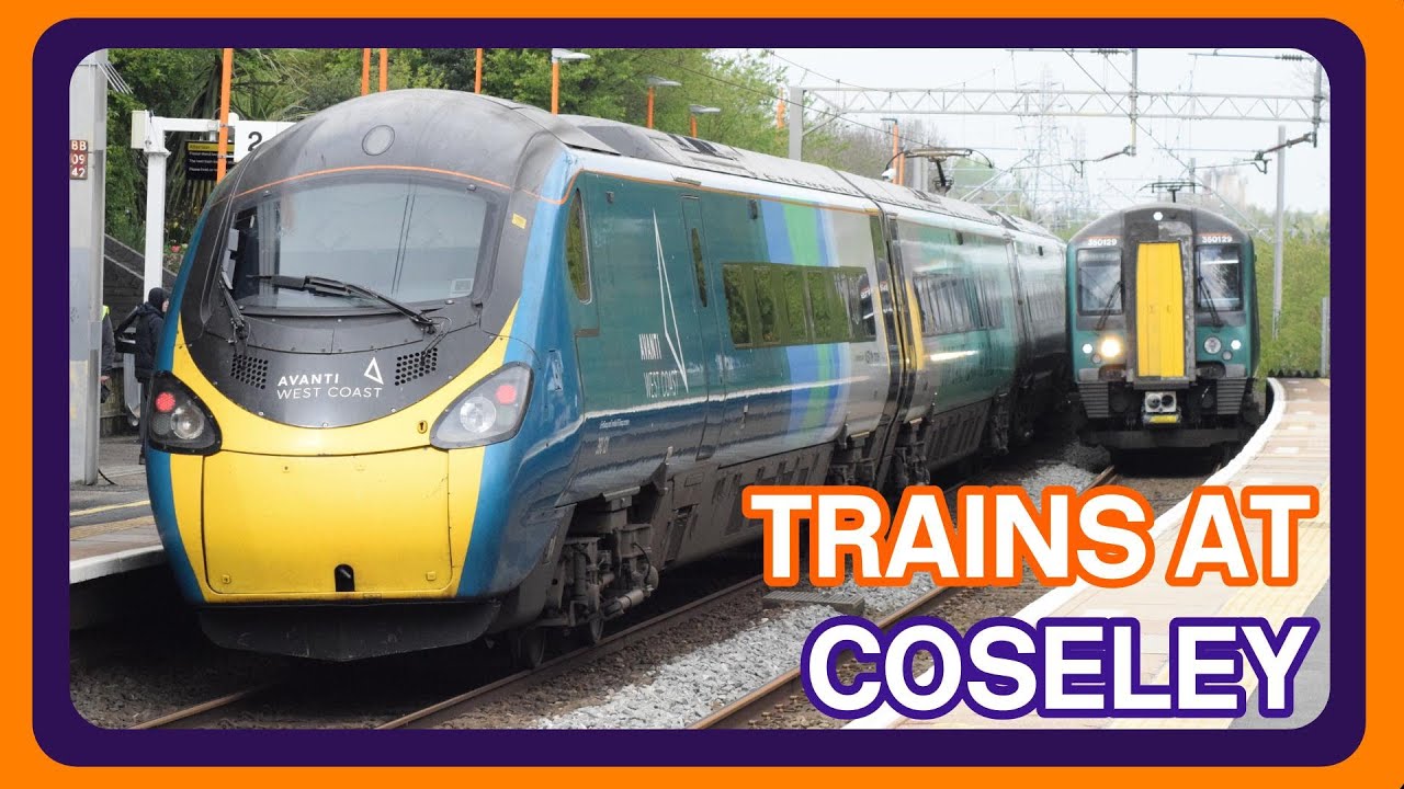 Trains at Coseley railway station (28/04/2023) - YouTube