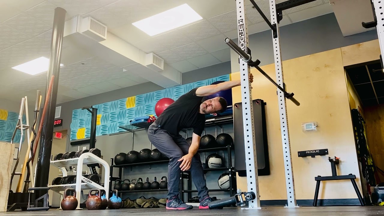 Doorway Lat Stretch - YouTube