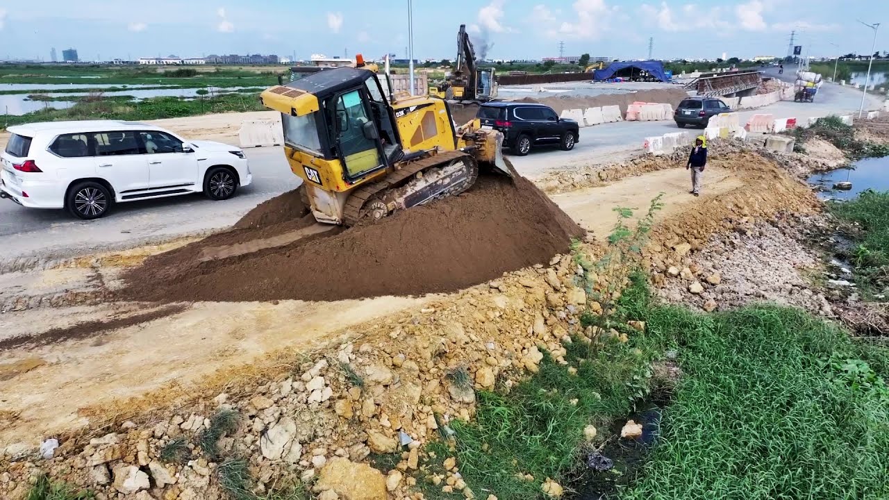 Engineering Skills!! Road Foundation Building, Trimming, Compaction ...