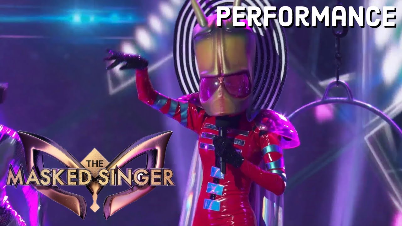 Alien sings “Lovefool” by The Cardigans | THE MASKED SINGER | SEASON 1 ...