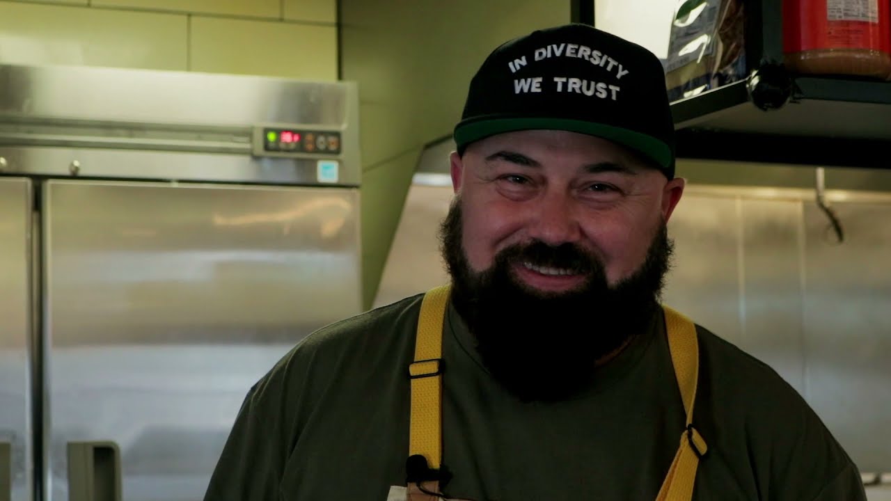 Eat Healthy MN - Whats in the box w/Chef Brian Ingram - YouTube
