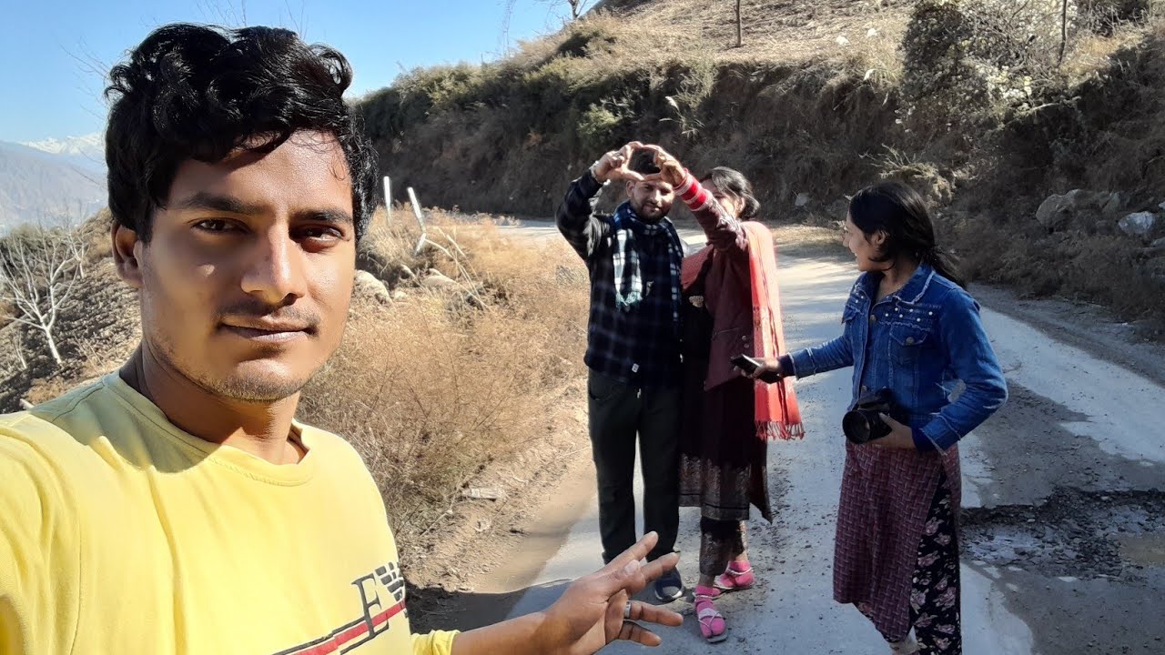 Isha indra dii aur Jiju ki pose photography kar rahi hai | Phadilifestyle vlogs - YouTube