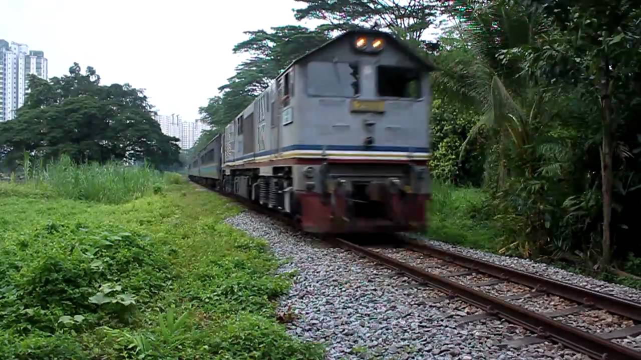 [KTM Intercity] Class 23 '23111 Maju' With Shuttle "K. Lipis - S'pura ...