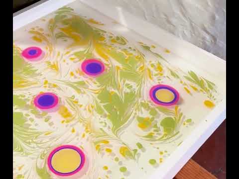 Pittura su seta con la tecnica Ebru
