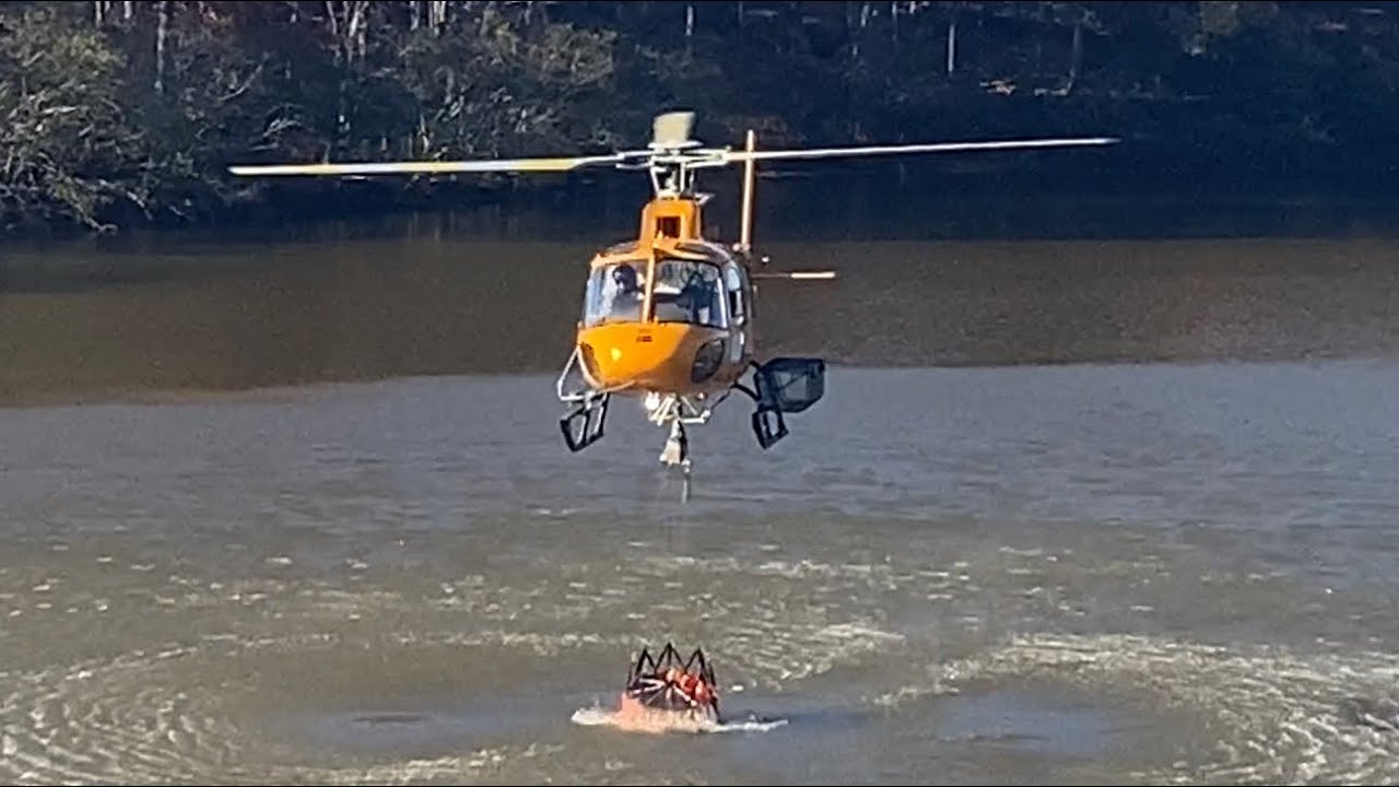 VDOF H125 getting water for the Quaker Run Wildfire - YouTube