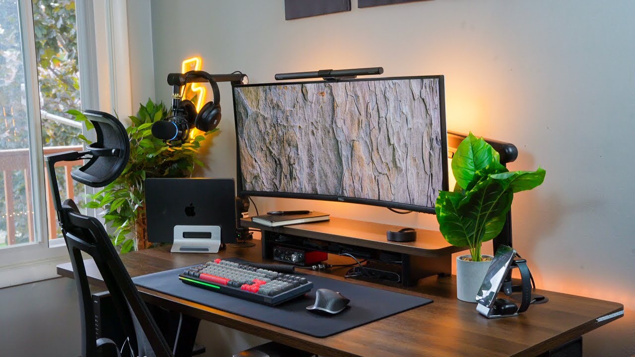 The Perfect Desk Setup - 2024 - YouTube