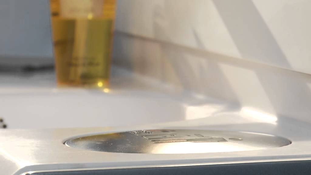 Non Touch Waste Flap by Schüschke - YouTube