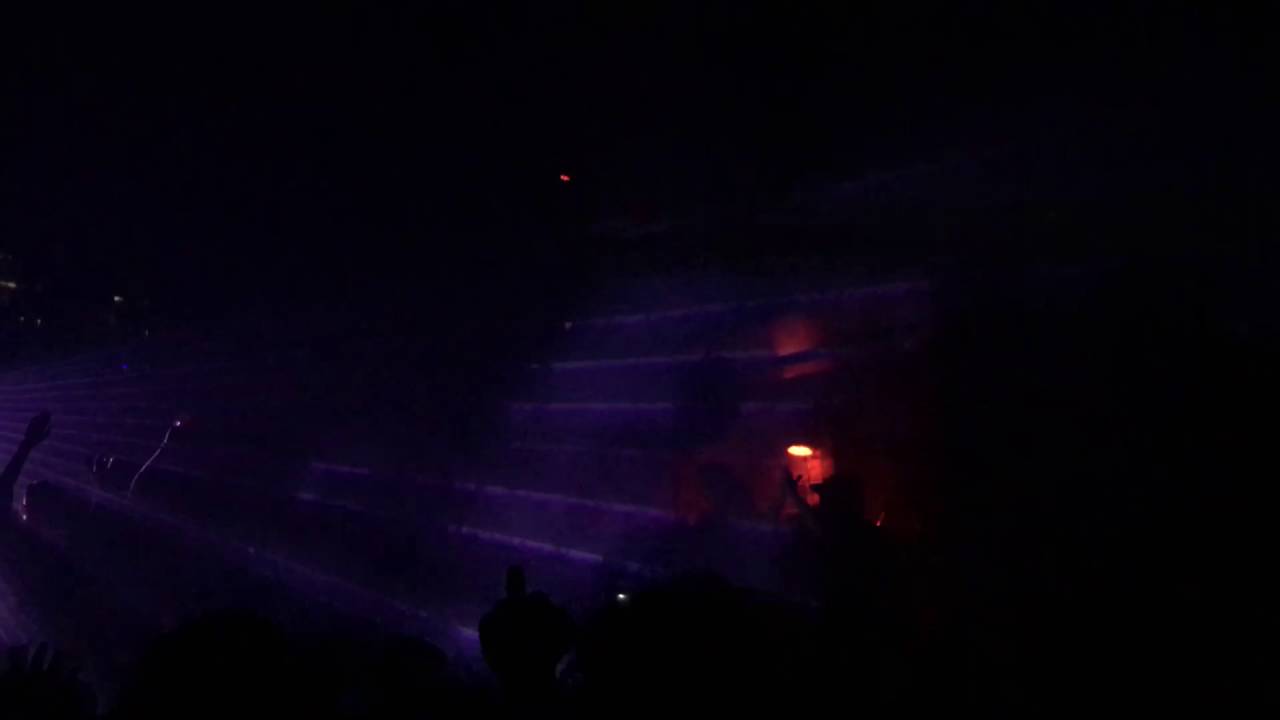 Discoteca Fabric en Londres!! - YouTube