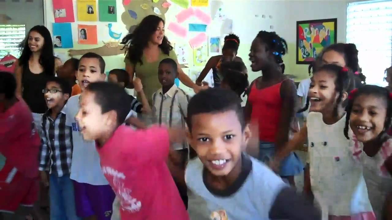 Playing for the Kids in the Dominican Republic! - YouTube