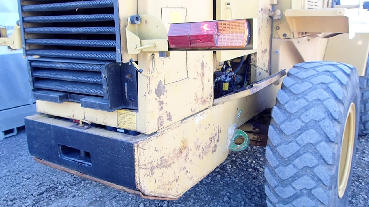 Caterpillar IT18 Hjullastare med plog, skopa,gafflar - 86 915641 - YouTube