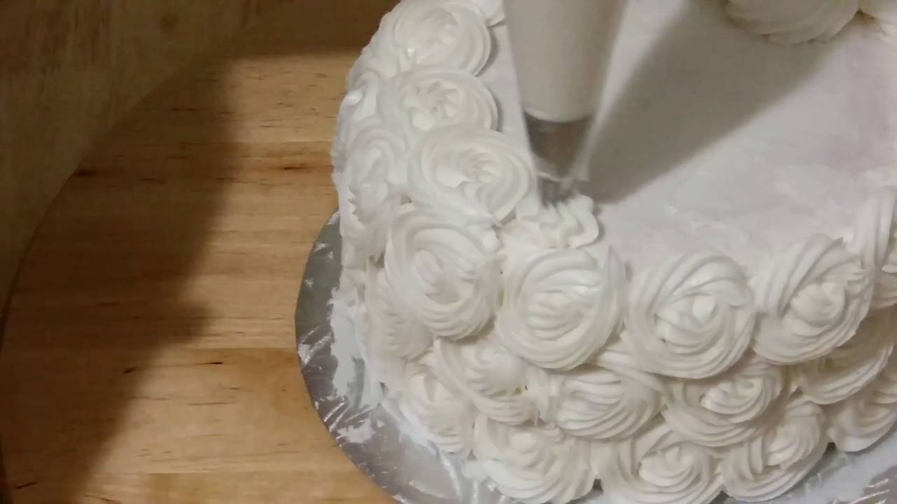 How to pipe a Rosette Cake - YouTube