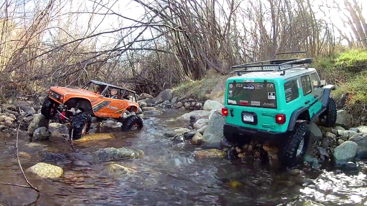 Axial Scx10 III & 1.9 Wraith Pt.2 mountain creek snow crawl! - YouTube