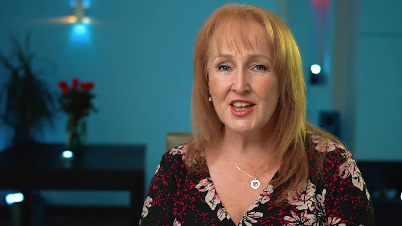 Pam Case The 5 most common LinkedIn mistakes - YouTube