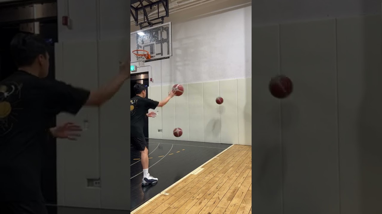 One-handed pass training원핸드패스 훈련 - YouTube