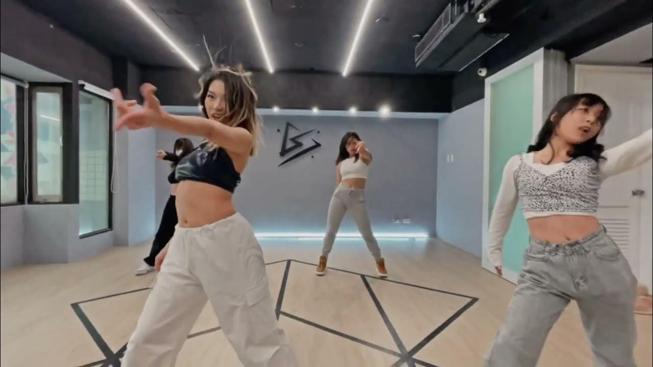 君唯老師 ｜WORKSHOP｜((G)I-DLE) - LATATA｜Choreography｜DS共舞空間 - YouTube