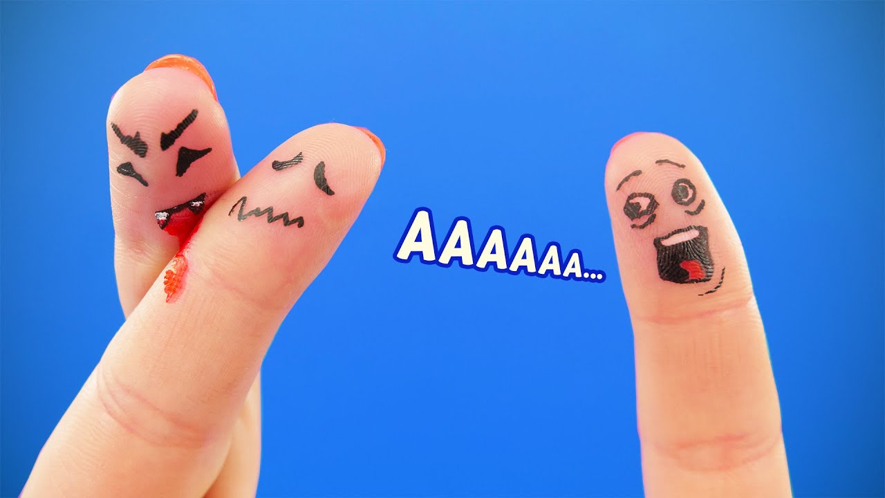 SHORT COMEDY FINGER PEOPLE DRACULA AND MERMAID #shorts - YouTube