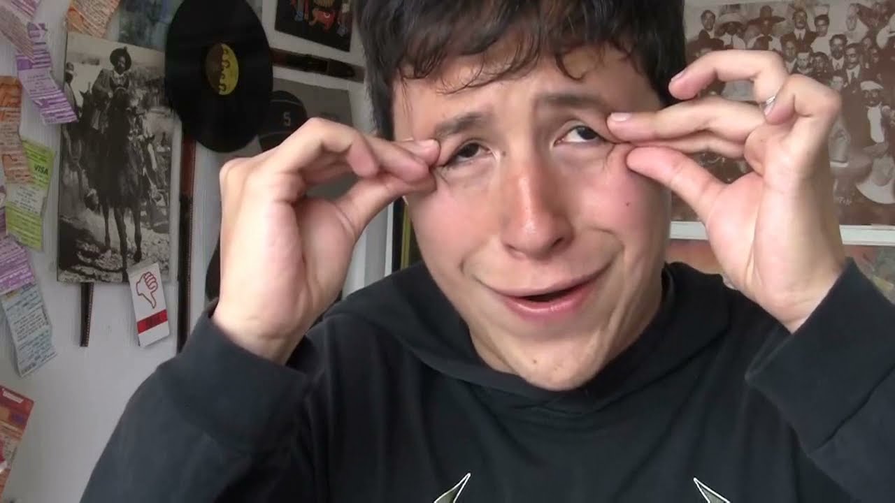 El caritas (Criss Cross) | Luisito rey: La secundaria - Momentos w2m ...