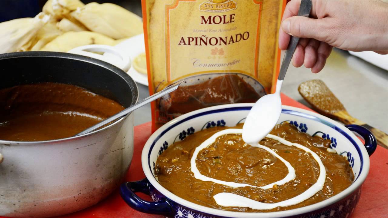 Pastel Azteca con Mole Apiñonado Don Pancho - YouTube