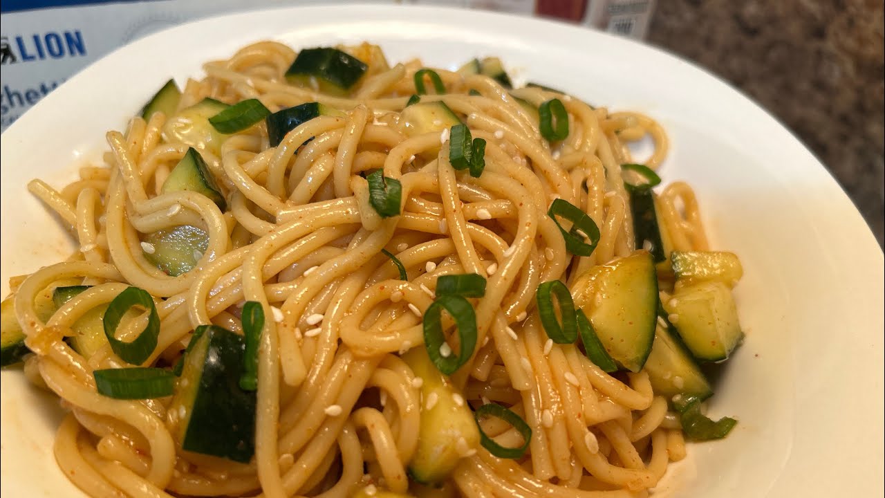 99 CENTS FOOD LION SPAGHETTI NOODLES ASIAN SALAD RECIPE! #salads - YouTube