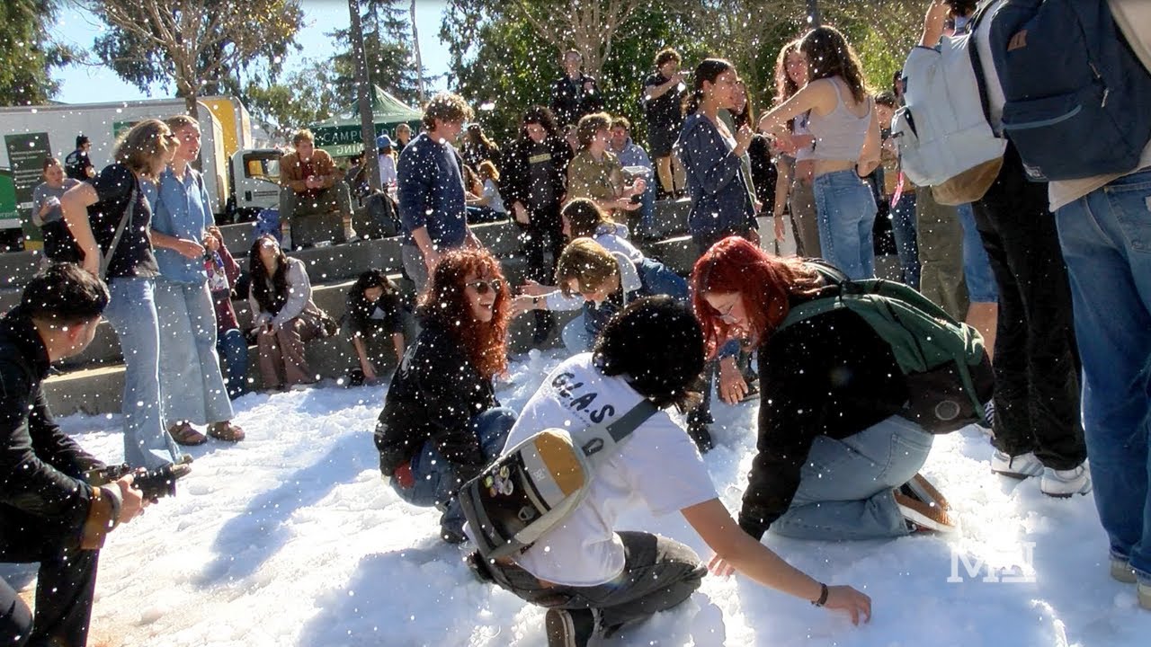 Cal Poly students enjoy winter fun at ASI’s first snow day - YouTube