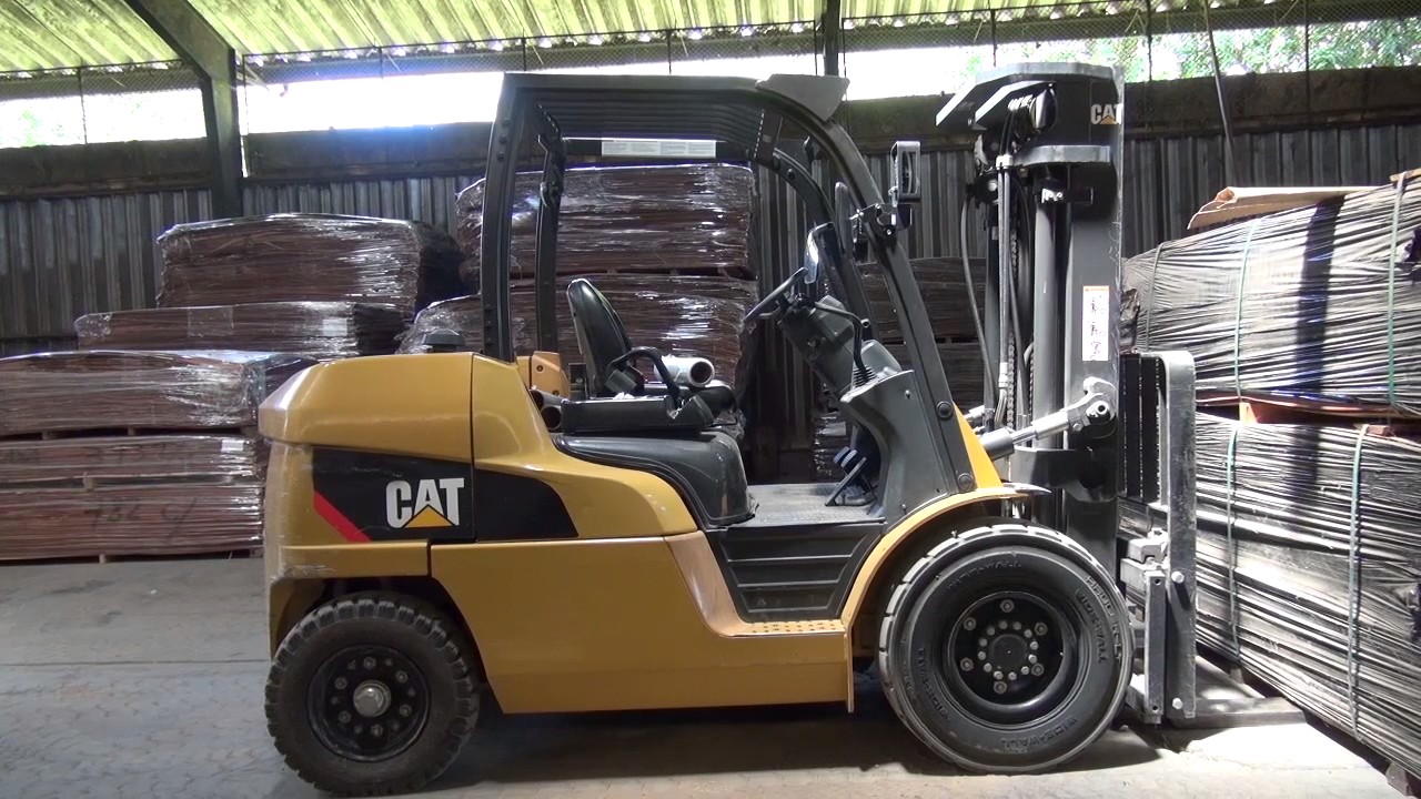 MONTACARGA CAT - YouTube