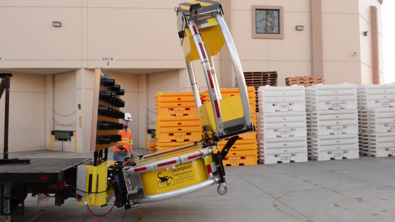 TrafFix Scorpion TMA Fast-Trak SwiftConnect - YouTube