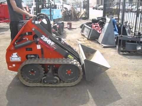 i 93 Thomas 25GT Mini Skid Steer Compact Tractor Loader - YouTube