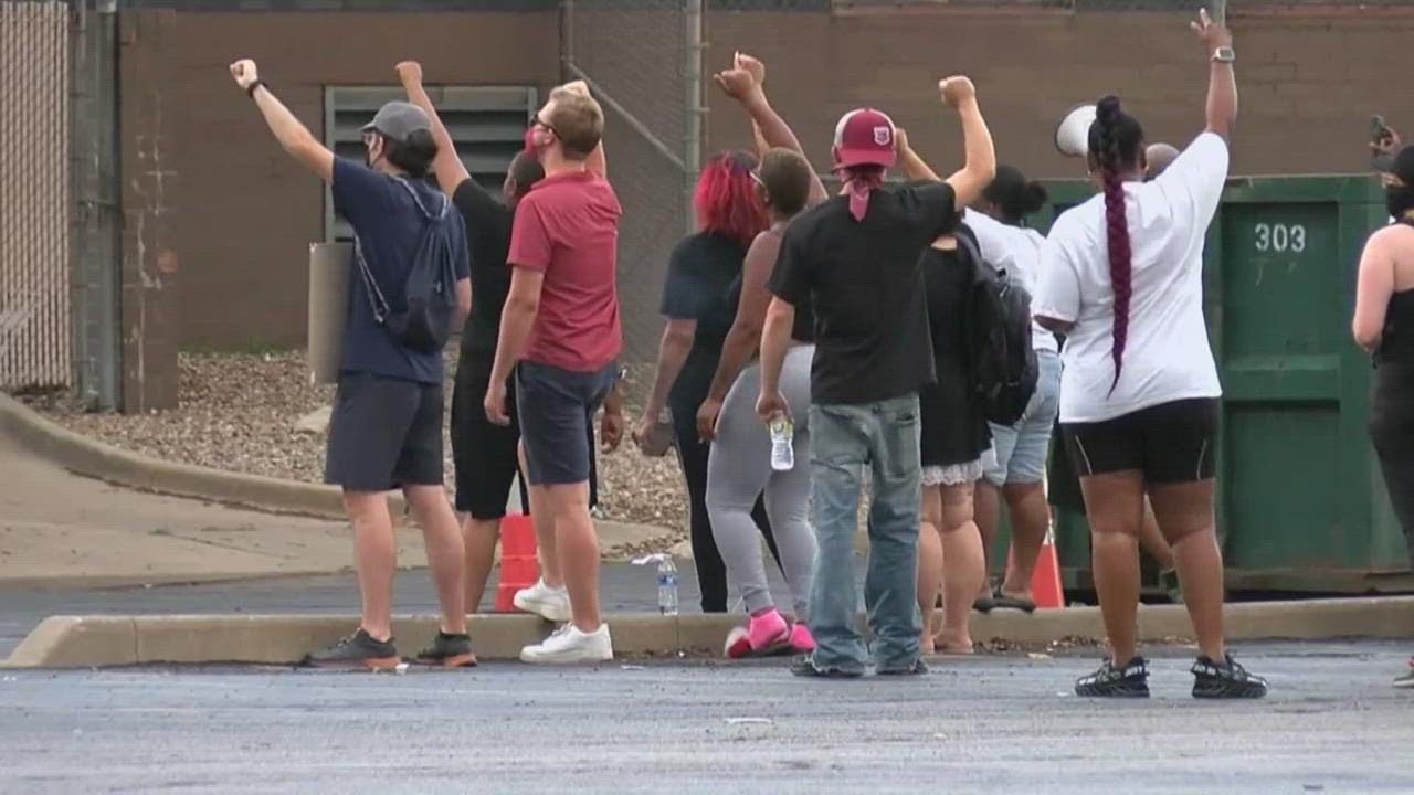 Akron mayor ready to lift curfew put into place following deadly ...