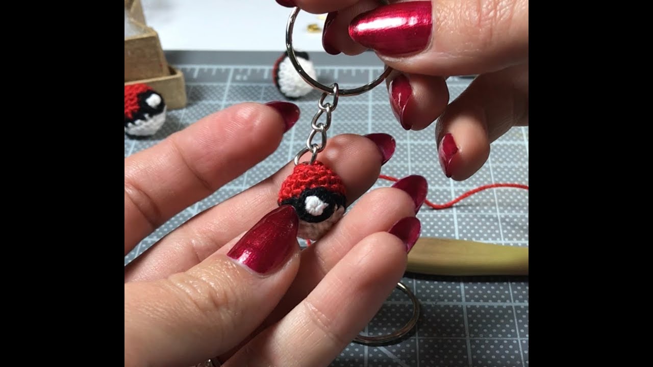 DIY Miniature Crochet Pokeball Keychain Tutorial Pokemon Amigurumi ...