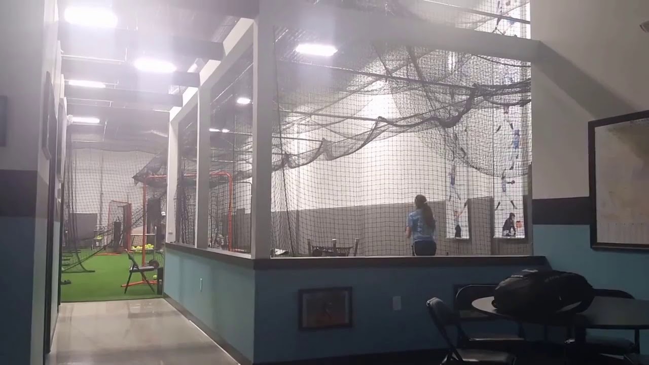 2018 pitching practice Mady Volpe - YouTube