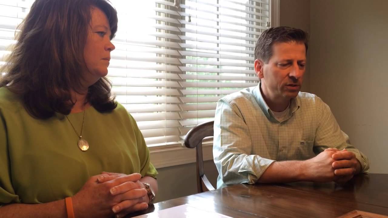 Tucker Hipps' parents speak out about lawsuit against Clemson - YouTube