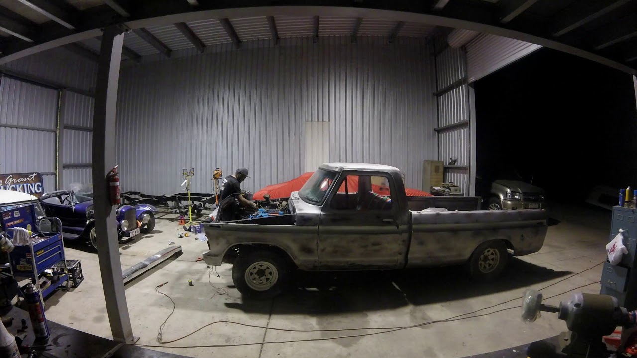 Time Lapse F100 FTruck Build - YouTube