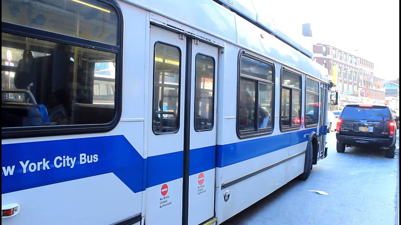 MaBSTOA Bus: Mott Haven Bound C40LF [CNG #978] Bx21 at 3rd Ave & E ...