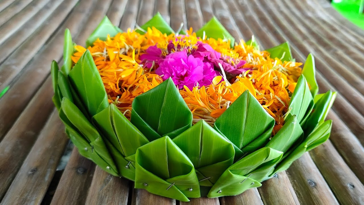 วิธีทำกระทงใบตอง | แบบง่าย | How to make a Krathong from banana leaves ...