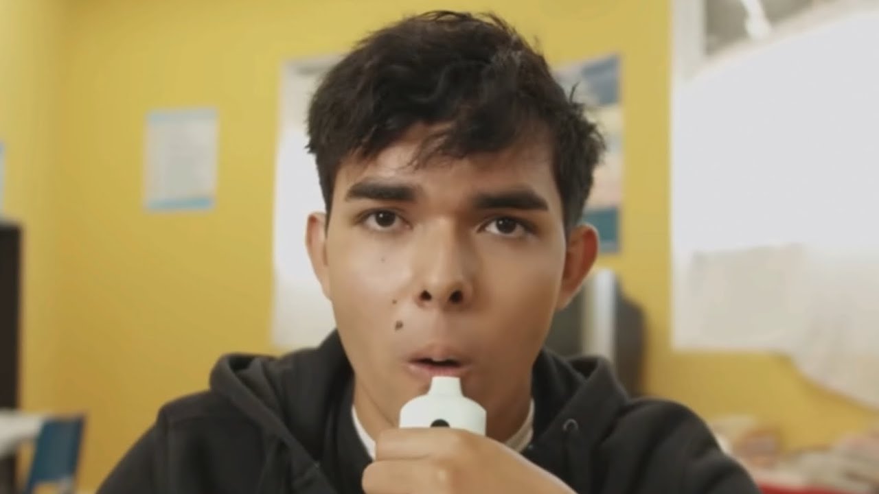 vapes can't be that bad right? - YouTube