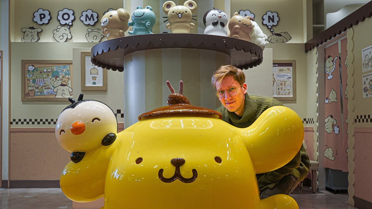 My Experience with the Pompompurin Cafe - YouTube