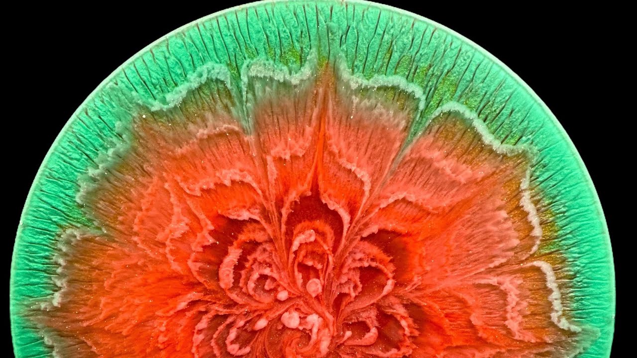#55 Red and Green Resin Bloom Tutorial with Crackle Back - YouTube