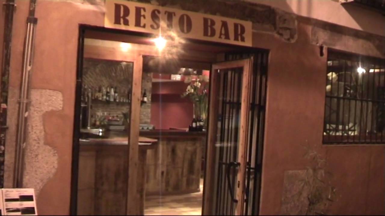 ValenciaWebTV tastes the Cocktails at Babalu Restaurant - YouTube