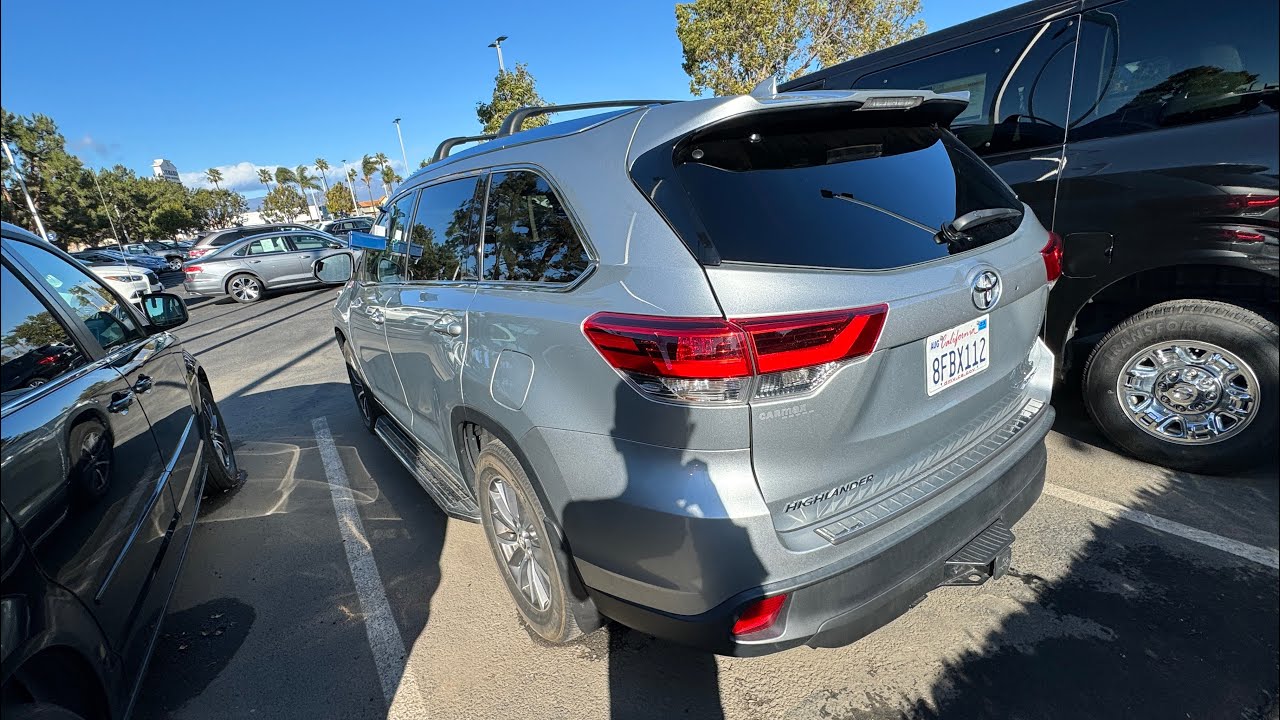 2018 Toyota Highlander XLE Startup and Horn - YouTube
