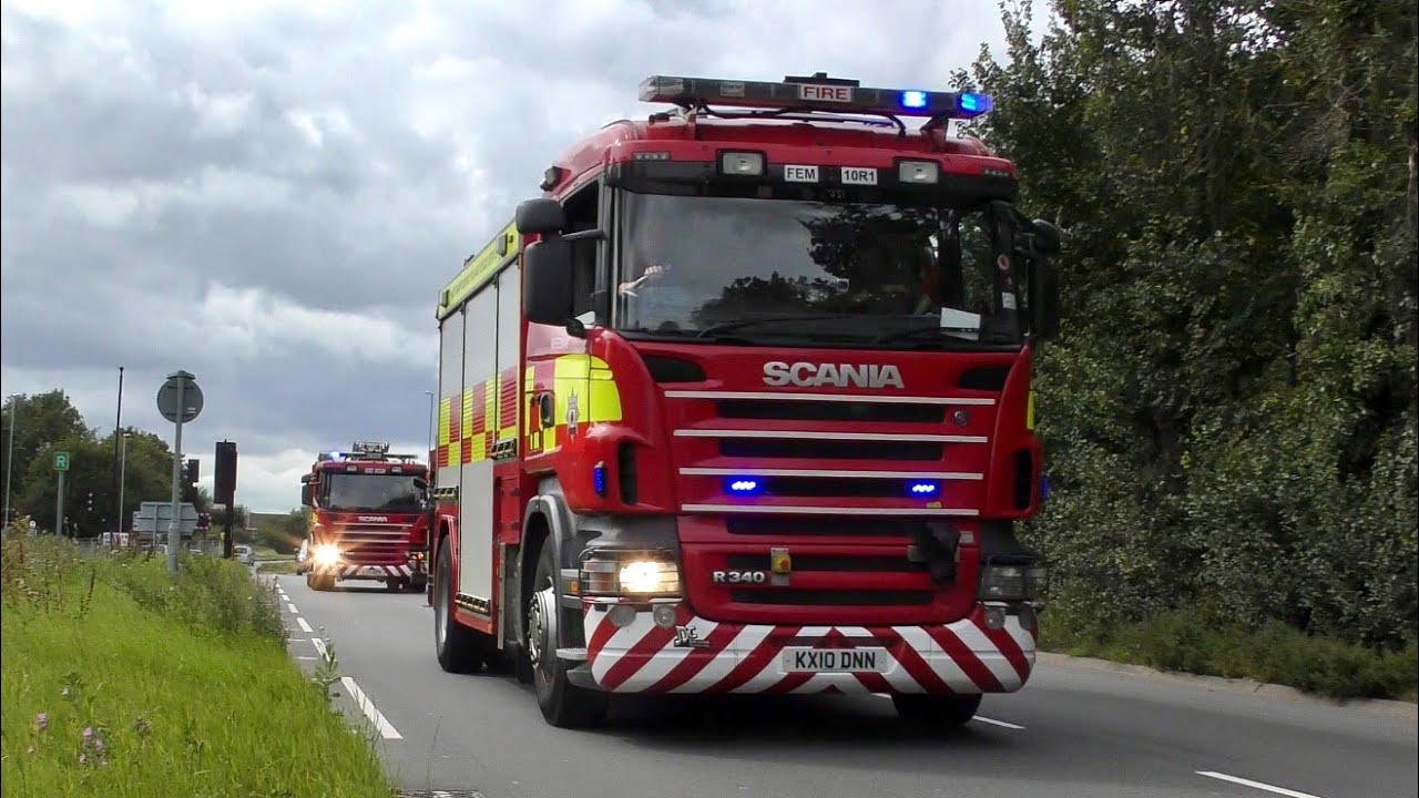 *RARE* - Northants Fire Mereway TRV and Pump Turnout with LIGHTS ...