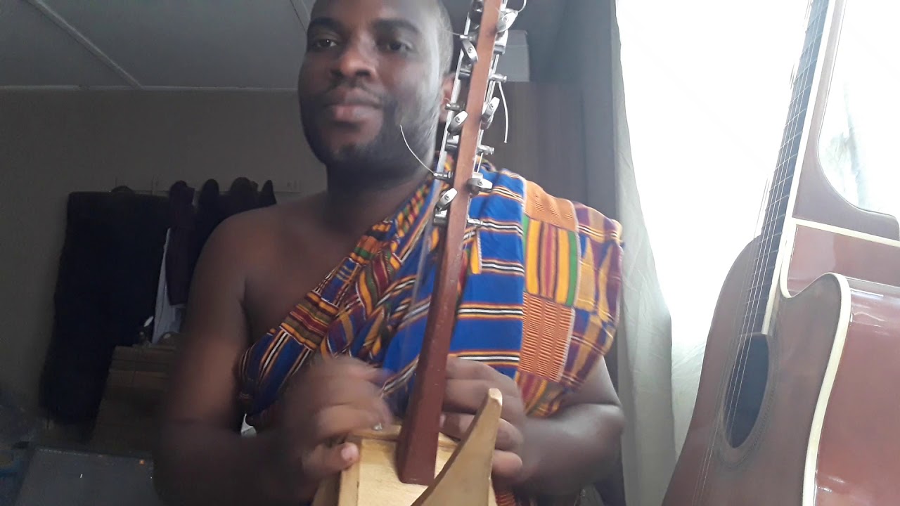 The Ghanaian Harp, Seprewa used to play 'Nyame beye' by Marvin - YouTube