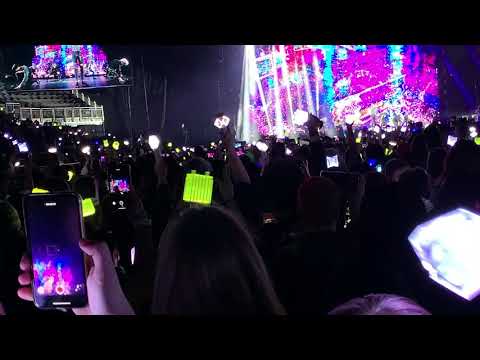 200228 SuperM in London - I can’t stand the rain