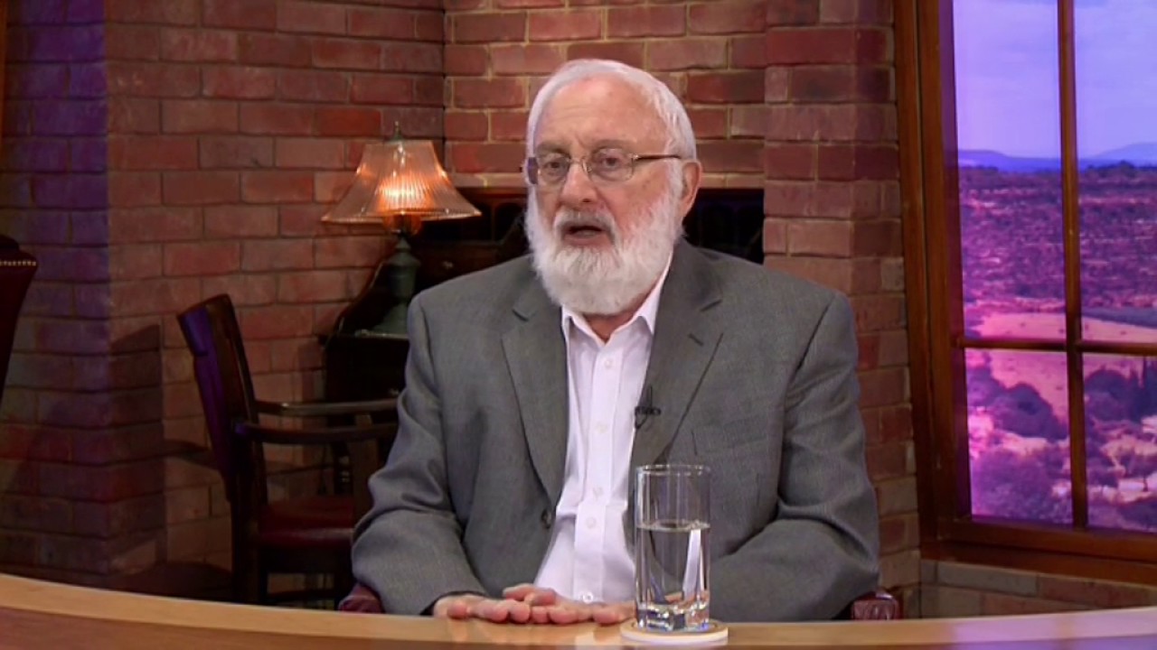 Dr. Michael Laitman & Michael Fleischhacker - YouTube