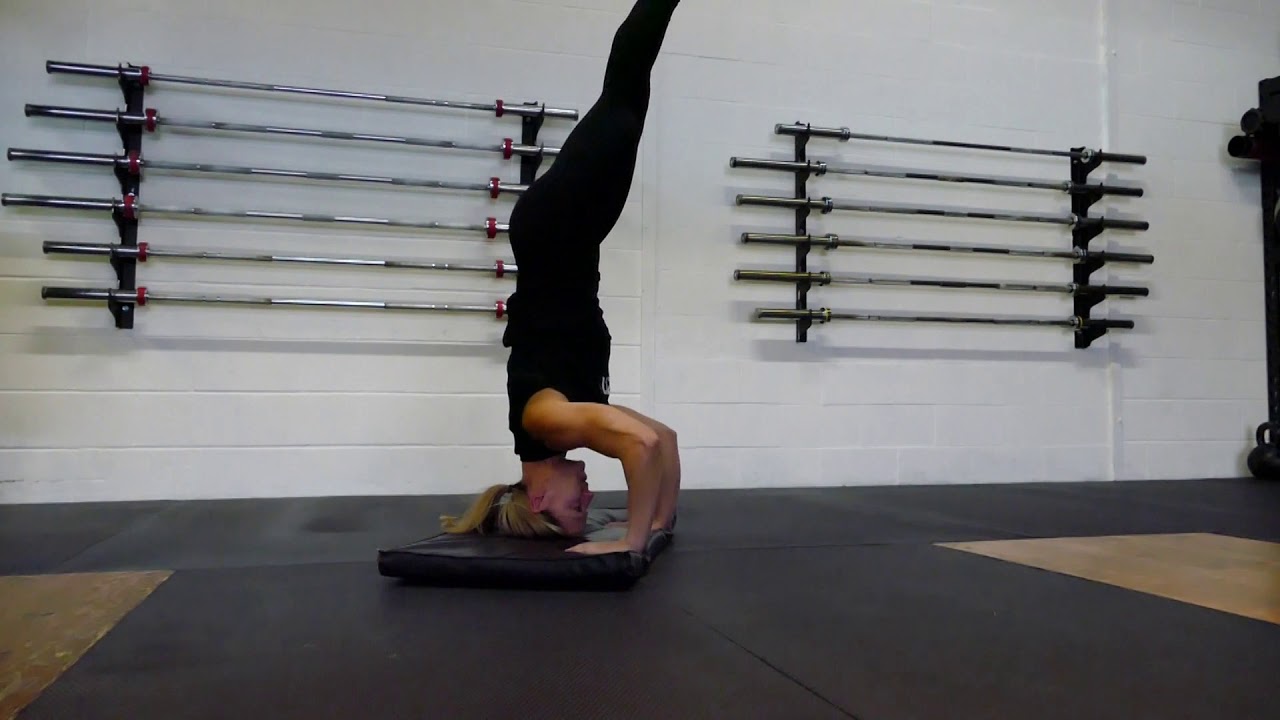 Headstand - Leg Lifts (Pike) - YouTube