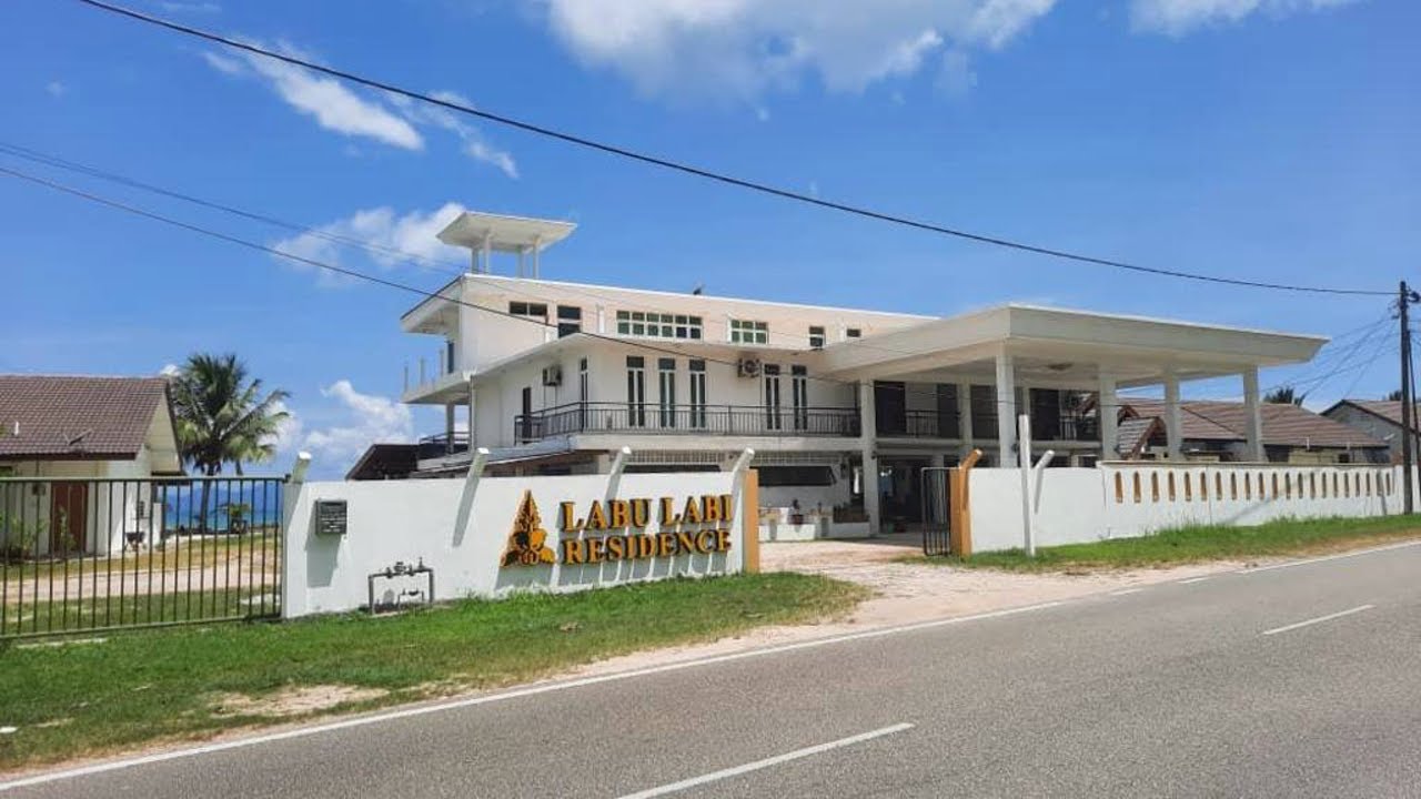 #ReviewHotel #Review Labu Labi Residence - YouTube