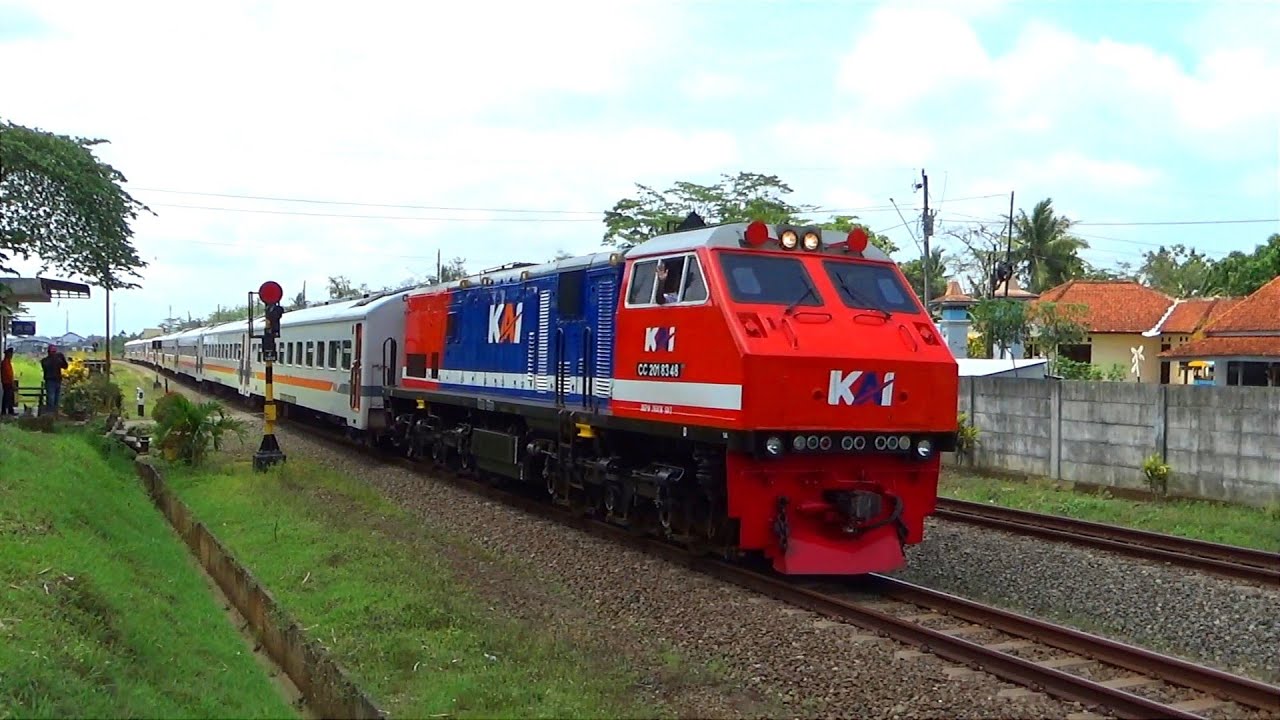 LOKOMOTIF LANGKA CC201 MERAH BIRU | KUMPULAN KERETA API ELIT & NON-ELIT ...