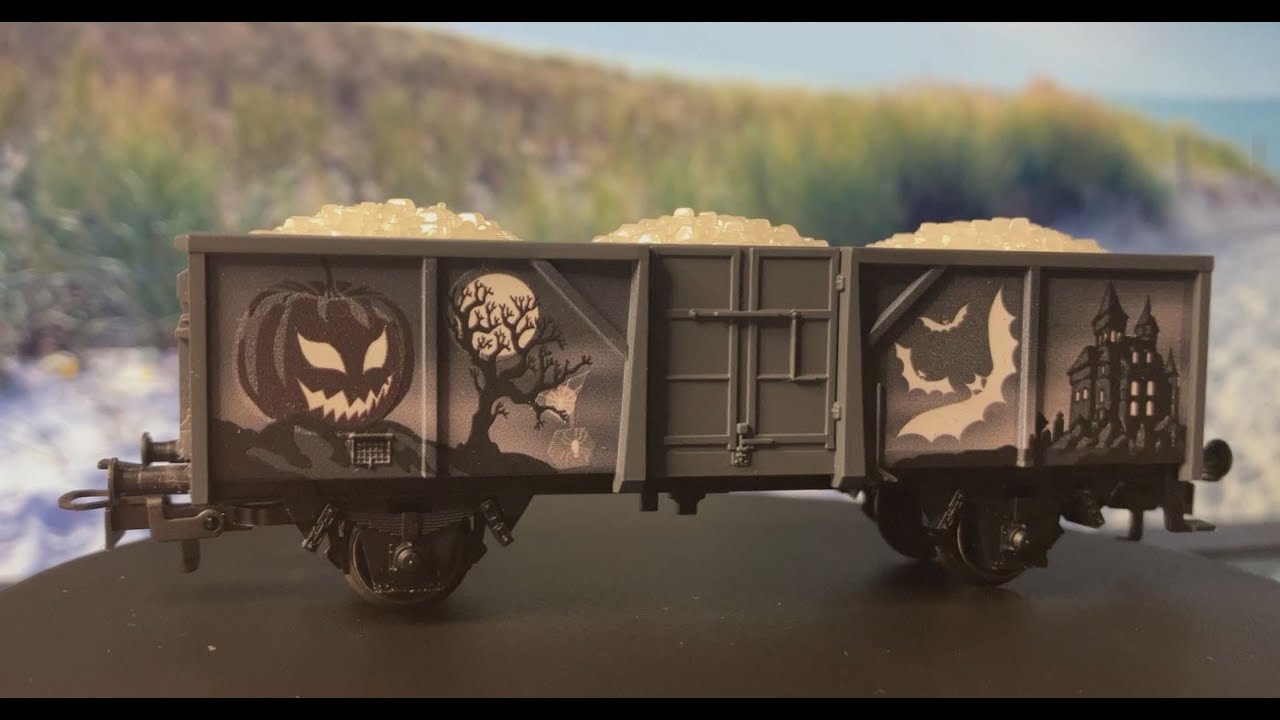 Bernd's MoBa: Unboxing Märklin 44232 - Halloween Wagen - Glow in the ...